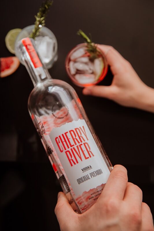 Vodka Averse - Cherry River
